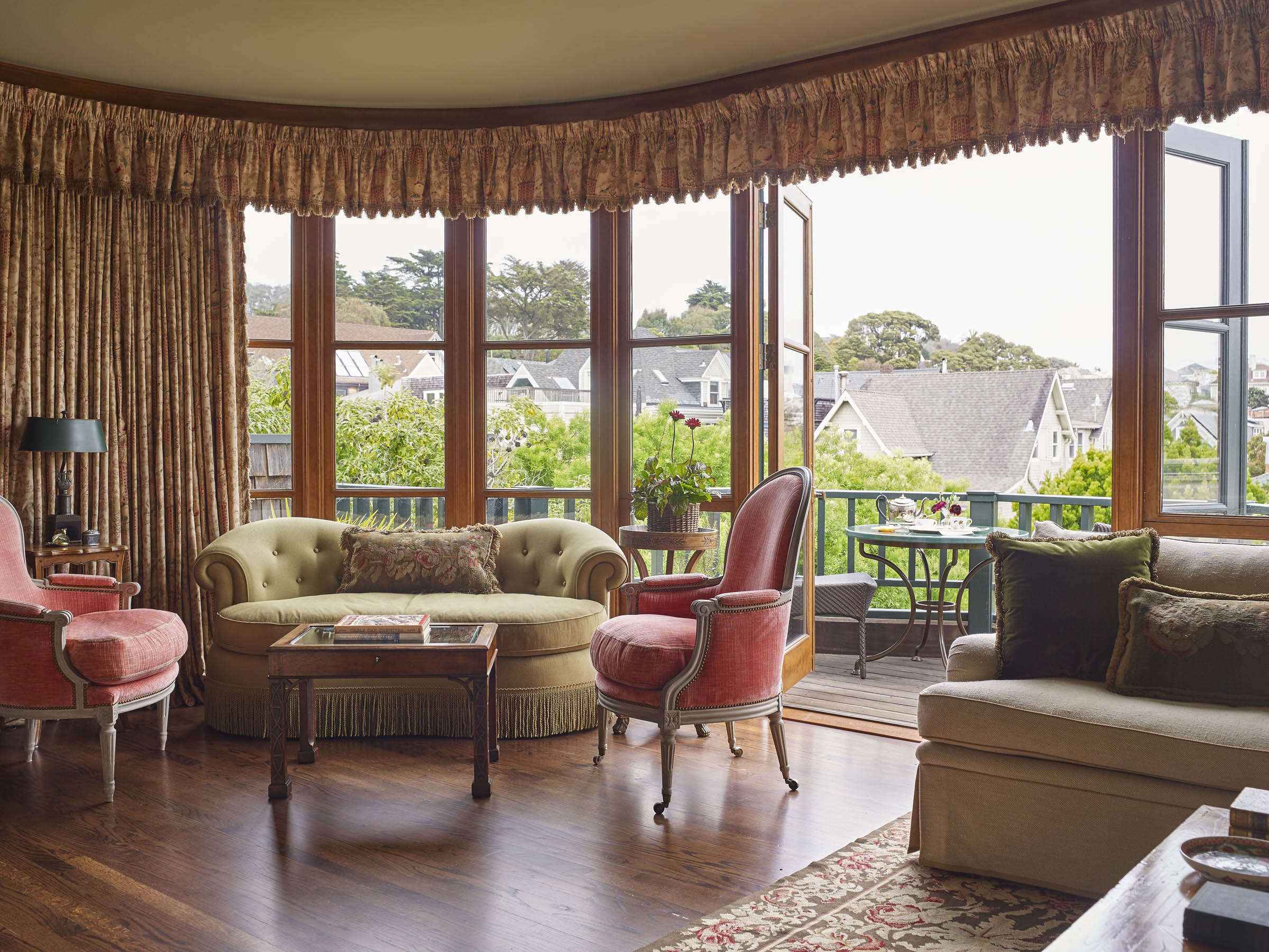 San Francisco - Suzanne Rheinstein & Associates